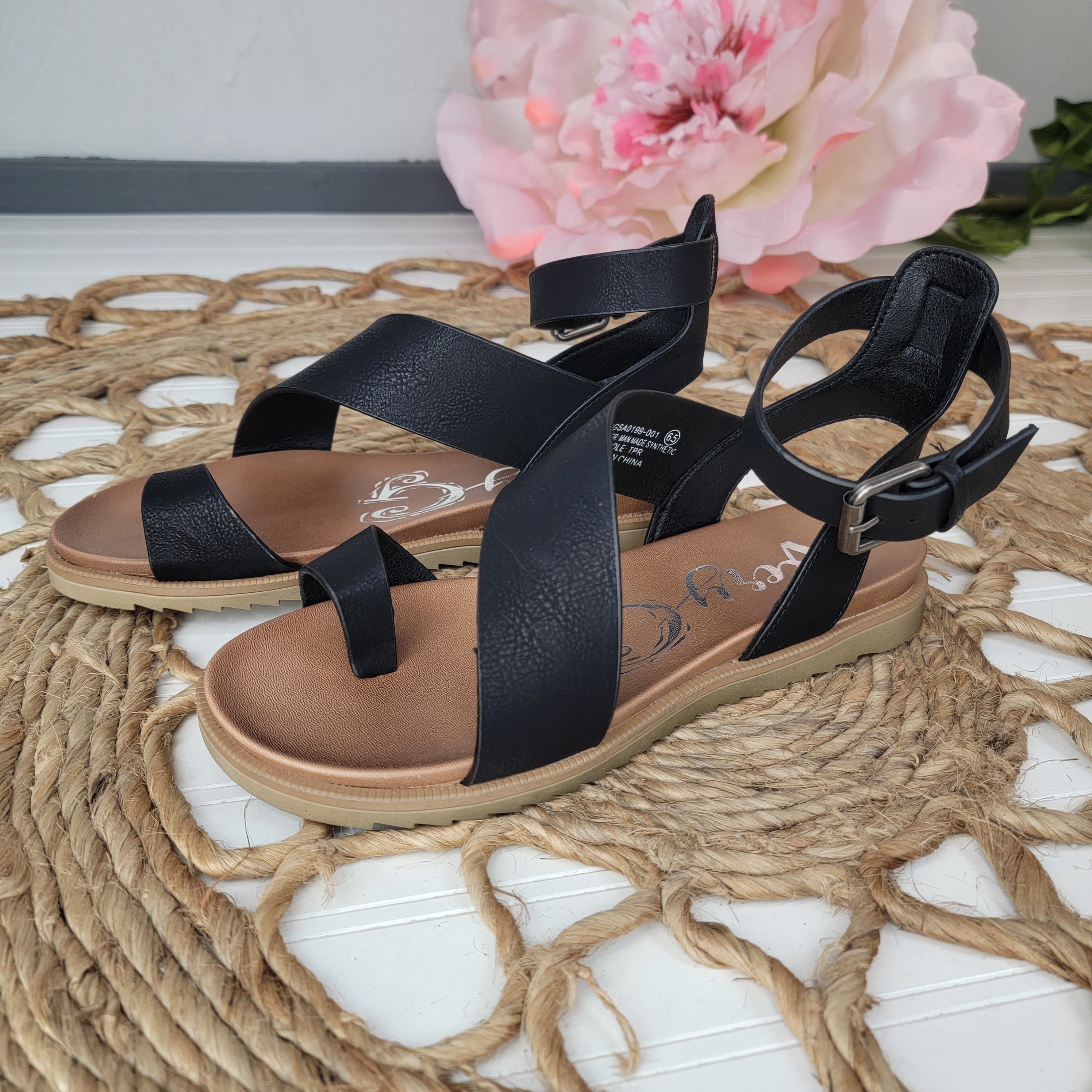 Cosmos + Clover Boutique