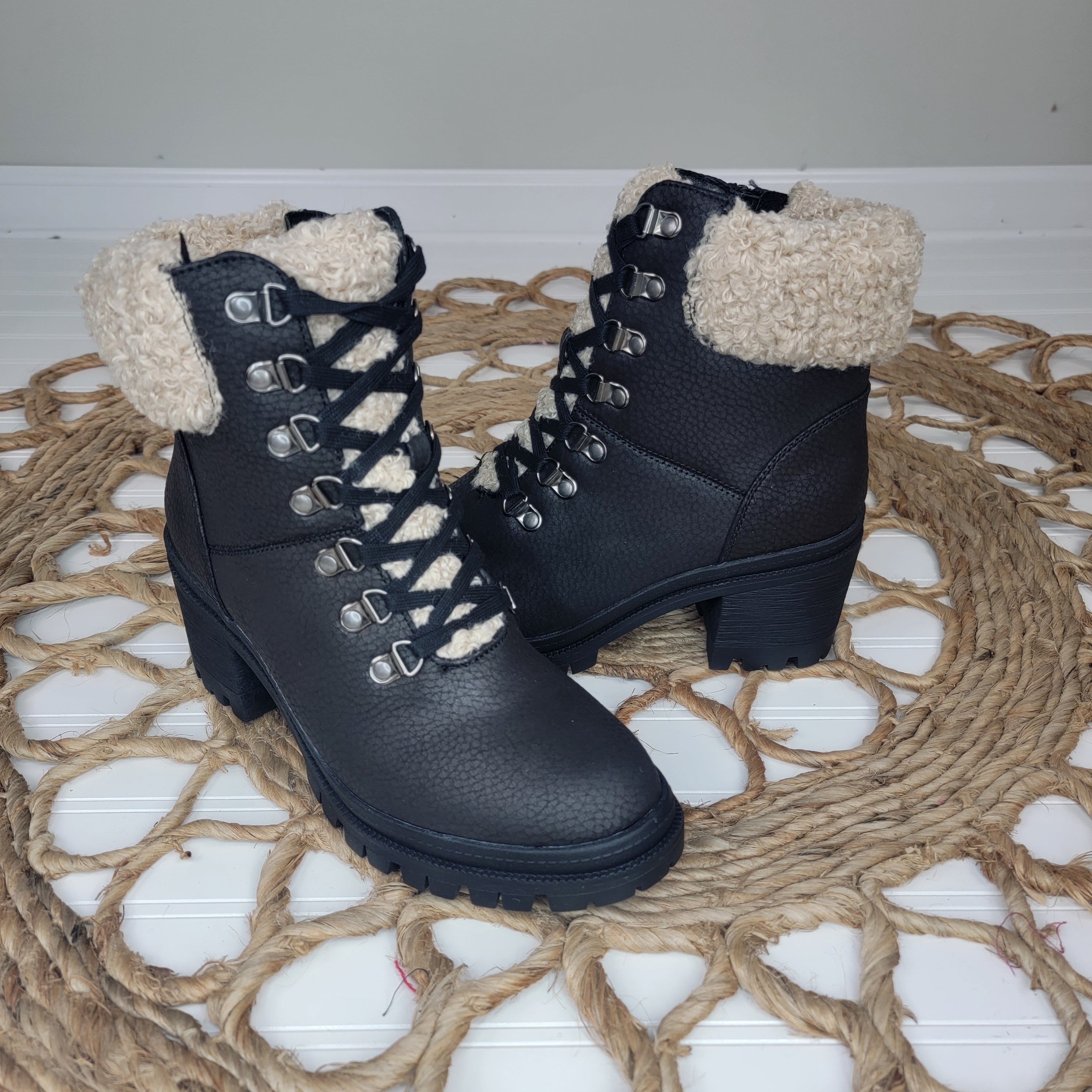 Shoes – Cosmos + Clover Boutique