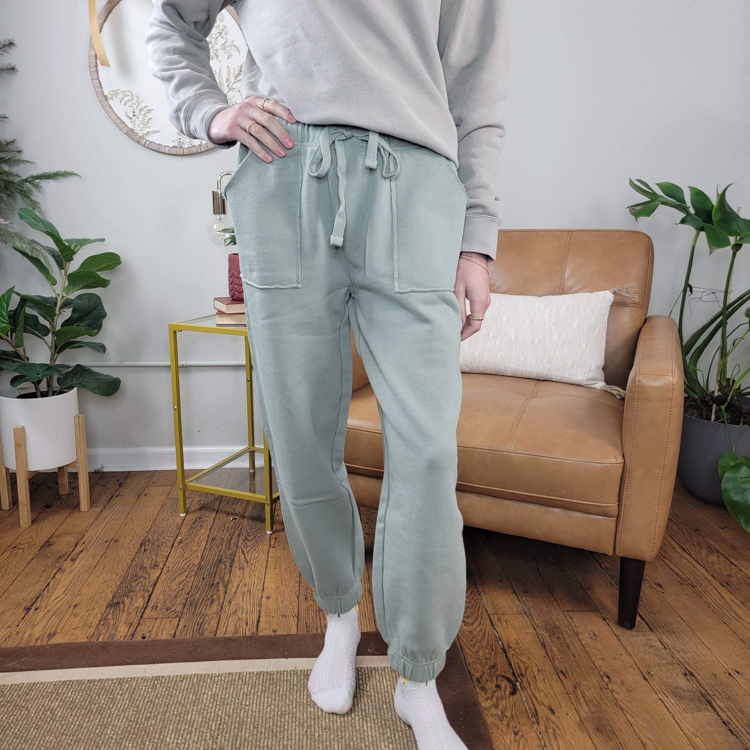 Cosmos + Clover Boutique